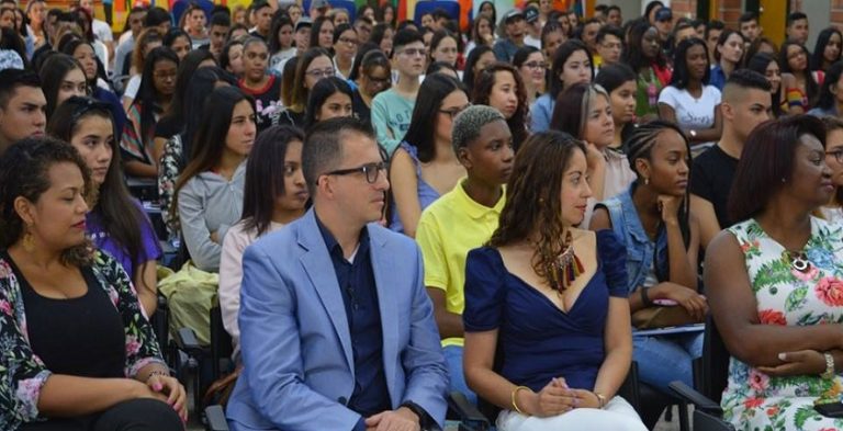 Damos la bienvenida a los nuevos integrantes de la María Cano - Maria Cano